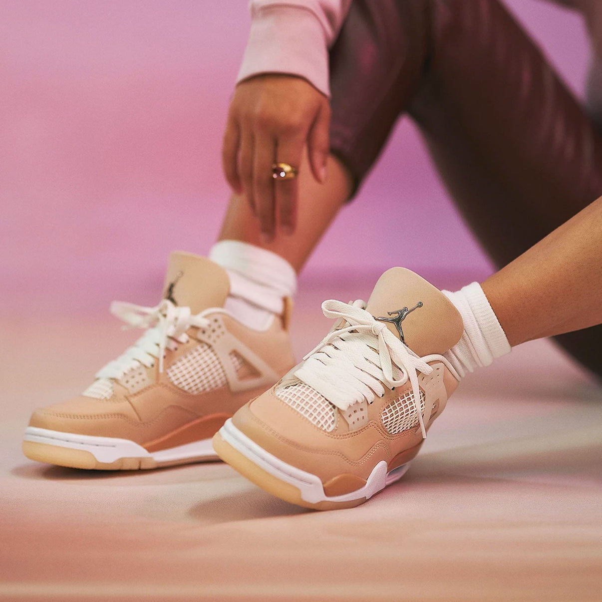 Air Jordan 4 Retro Wmns 'Shimmer' – Kick Game